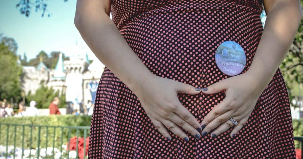 300 Pound Woman Gives Birth on Her Knees | Plus Size Birth