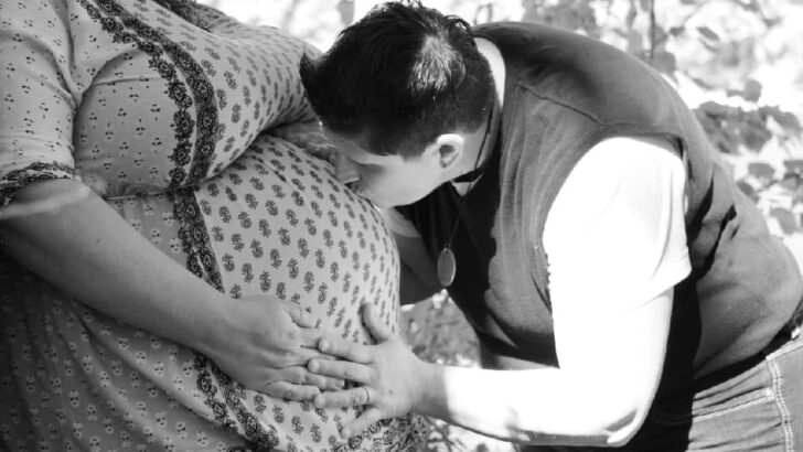 Plus Size Maternity Photo Shoot: Tips for a Stress-Free Experience