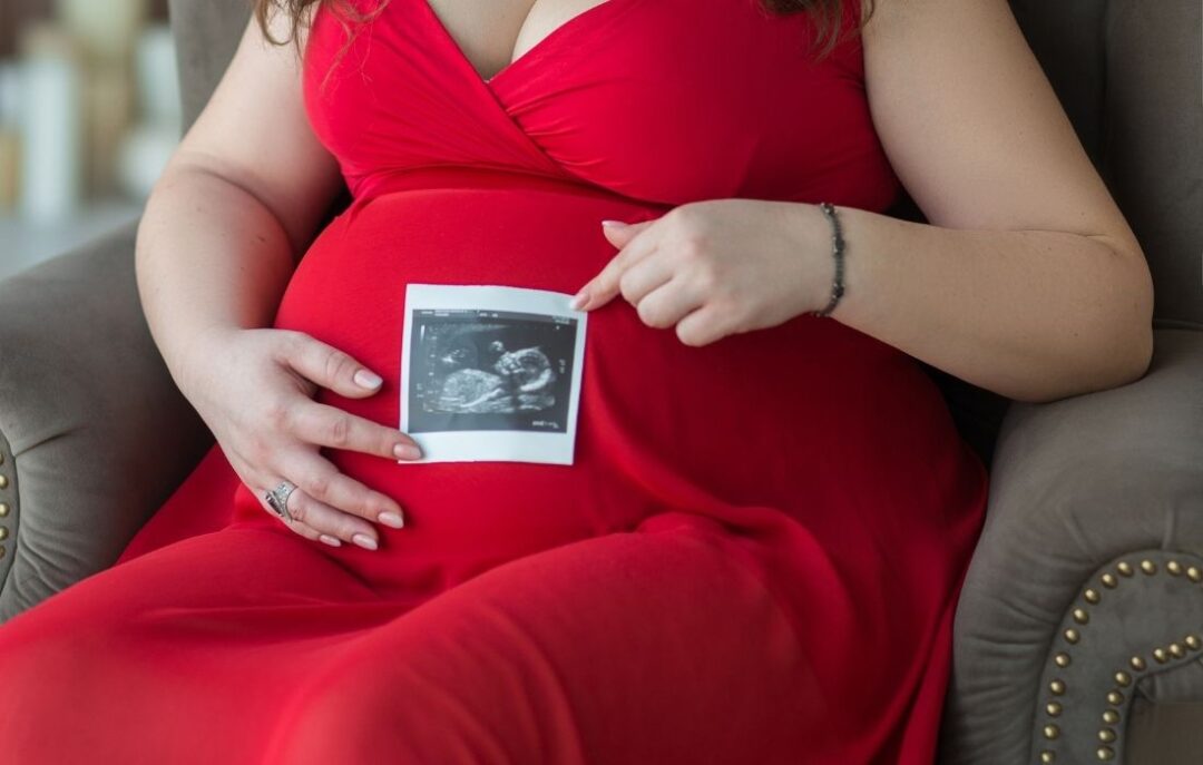 300 Pound Woman Gives Birth on Her Knees | Plus Size Birth